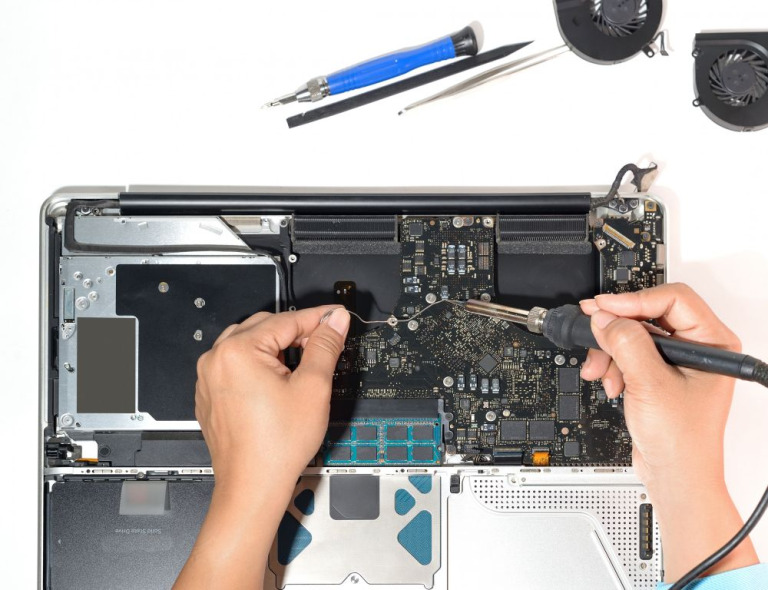 Dell Laptop Repair Services | Screen Repair | Battery Replacement