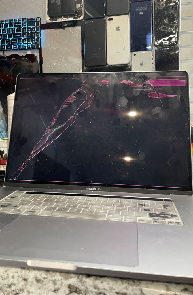 MacBook Screen Repair in Riverview, FL | Riverview - D Tech Clinic